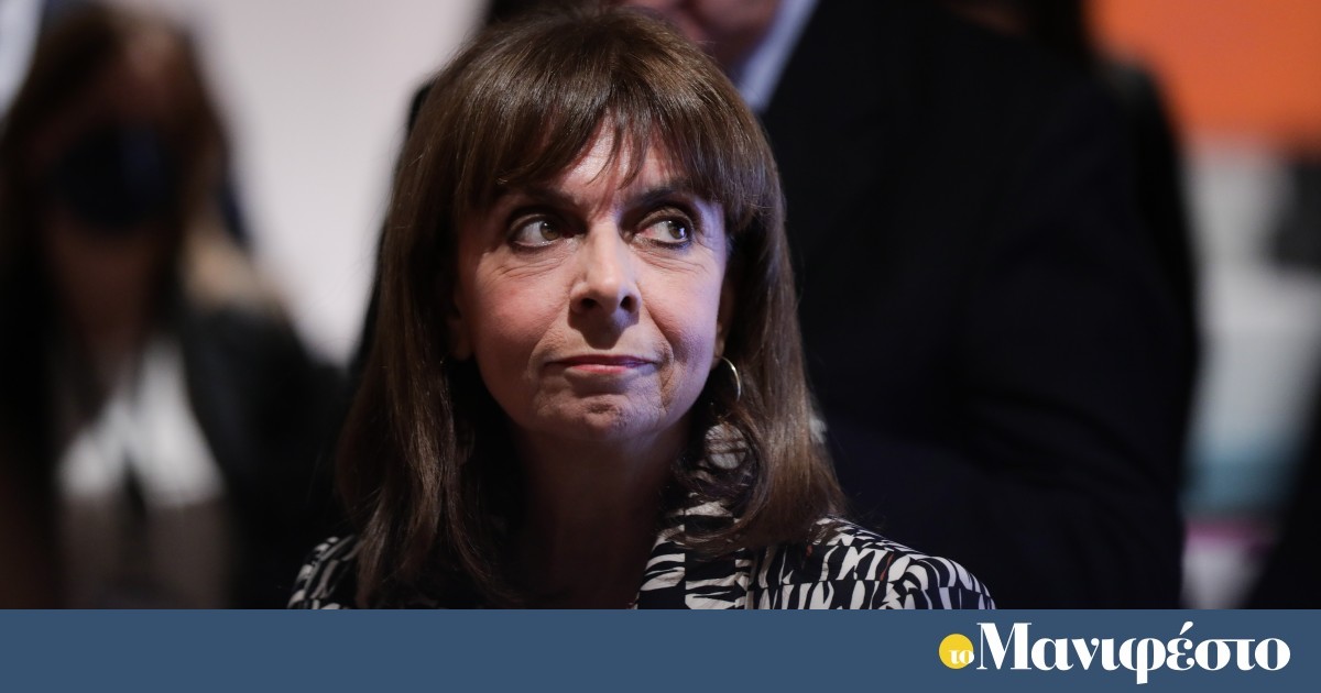 Η Κατερίνα Σακελλαροπούλου παρούσα στη στέψη του βασιλιά Καρόλου