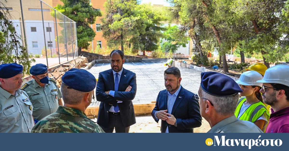 Νίκος Χαρδαλιάς και Γιάννης Κεφαλογιάννης στο 401 ΓΣΝΑ - Επιθεώρησαν ...