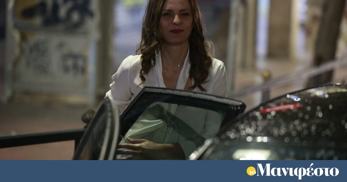 Η κουρασμένη Έφη Αχτσιόγλου και ο επισκέπτης πρόεδρος