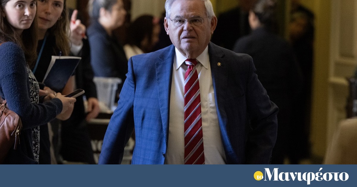 Μπομπ Μενέντεζ: δηλώνει αθώος στην κατηγορία περί «ξένου πράκτορα»