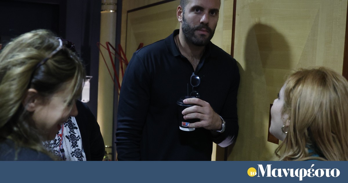 Με ποτάκια στου Ψυρρή «επισημοποίησε» ο Κασσελάκης την υποψηφιότητα του ...