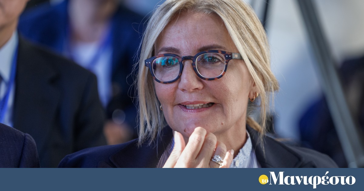 Μαρέβα Γκραμπόφσκι: με την Μπριζίτ Μακρόν στην Παναγία των Παρισίων