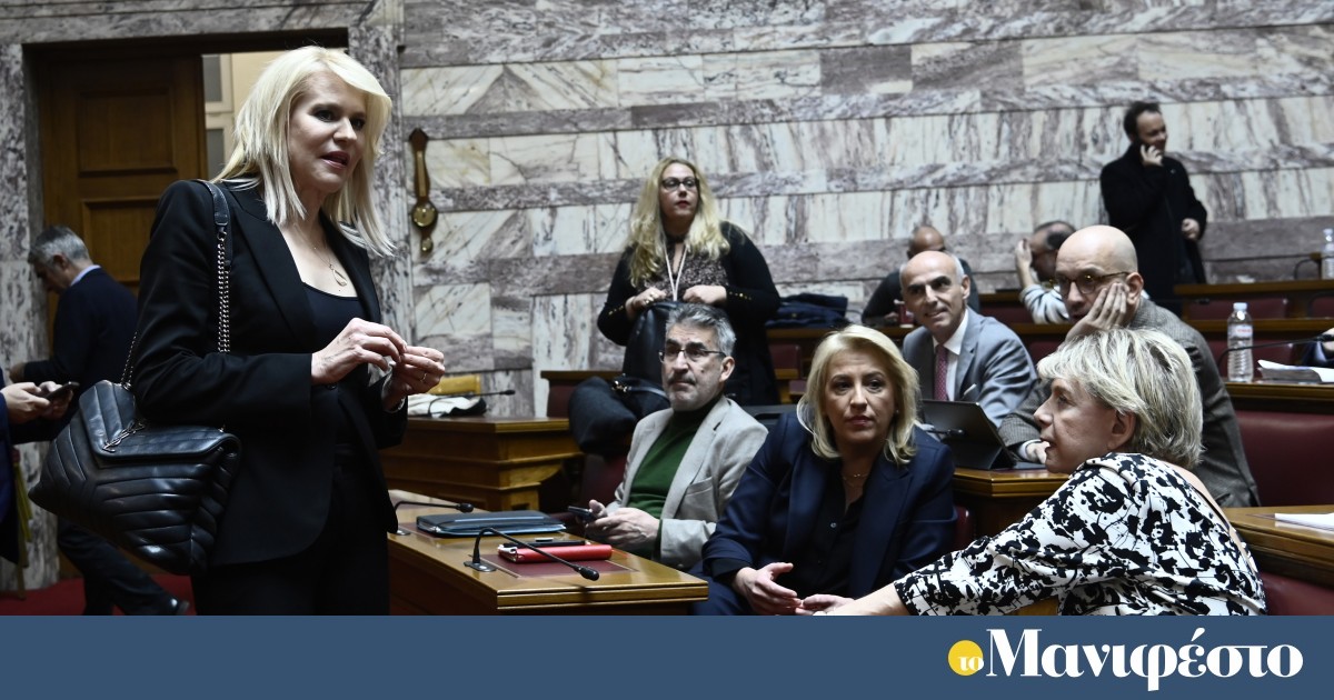 Θεοδώρα Τζάκρη: Να παραιτηθεί η Ακρίτα